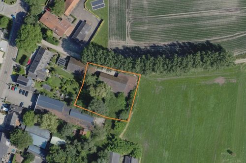 Burg. Van Houtstraat 86 Budel